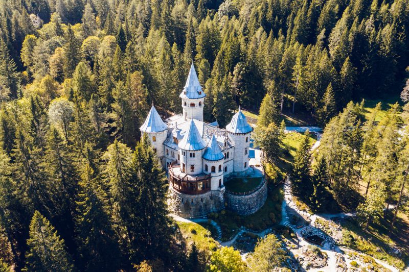 20 Most Beautiful Castles in Italy - Medieval Castles in Italy to Visit