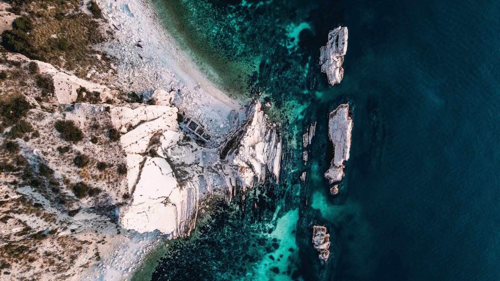 10 Best Beaches in Le Marche Italy - Le Marche beaches | IB