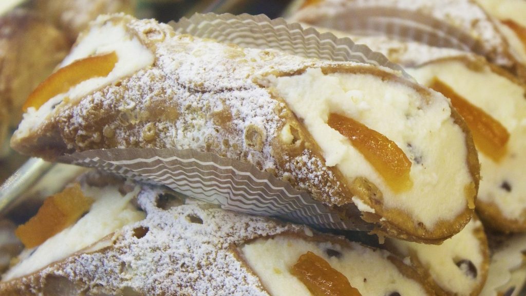 10 Best Italian Pastries to Try - List of the Top Pastries in Italy