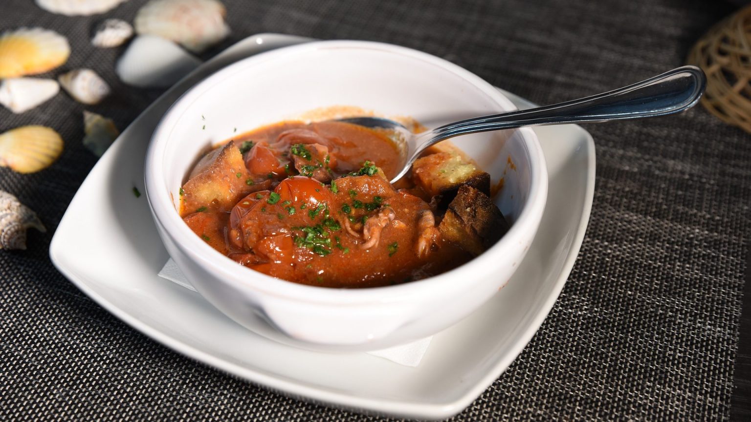 10 Most Popular Neapolitan Dishes to Try - What to eat in Naples?
