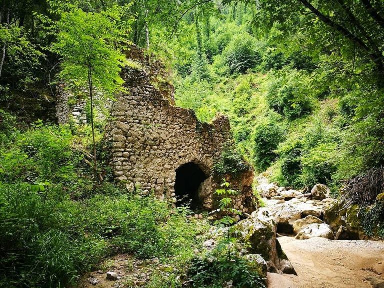 10 Hiking Spots Around Rome Italy - Hiking Trails Near Rome