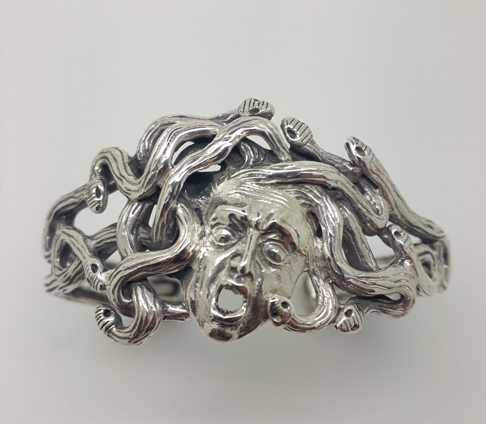 10 Handmade Jewelry Brands in Italy - Finest Independent Italian Jewelry