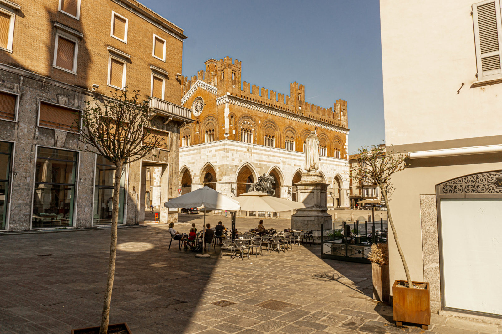 25 Most Beautiful Italian Towns - Famous Towns in Italy | Italy Best