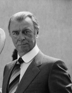 15 Most Famous Italian Fashion Designers | Italy Best