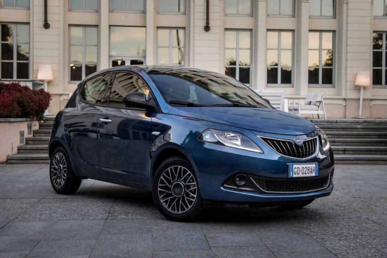 10 Best Italian Car Brands - Italian Luxury Cars | Italy Best