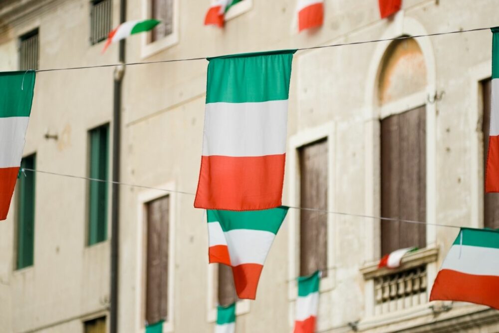 10 Interesting Facts About the Italian Flag - Italian Flag Meaning