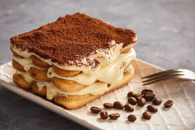 25 Best Italian Desserts - Traditional Italian Desserts Names | IB