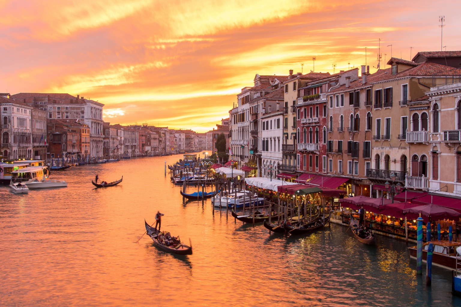 10 Destinations and Airports in Italy - International Airports in Italy